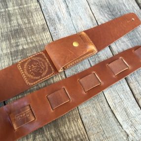 Larrivée Guitars - Shop